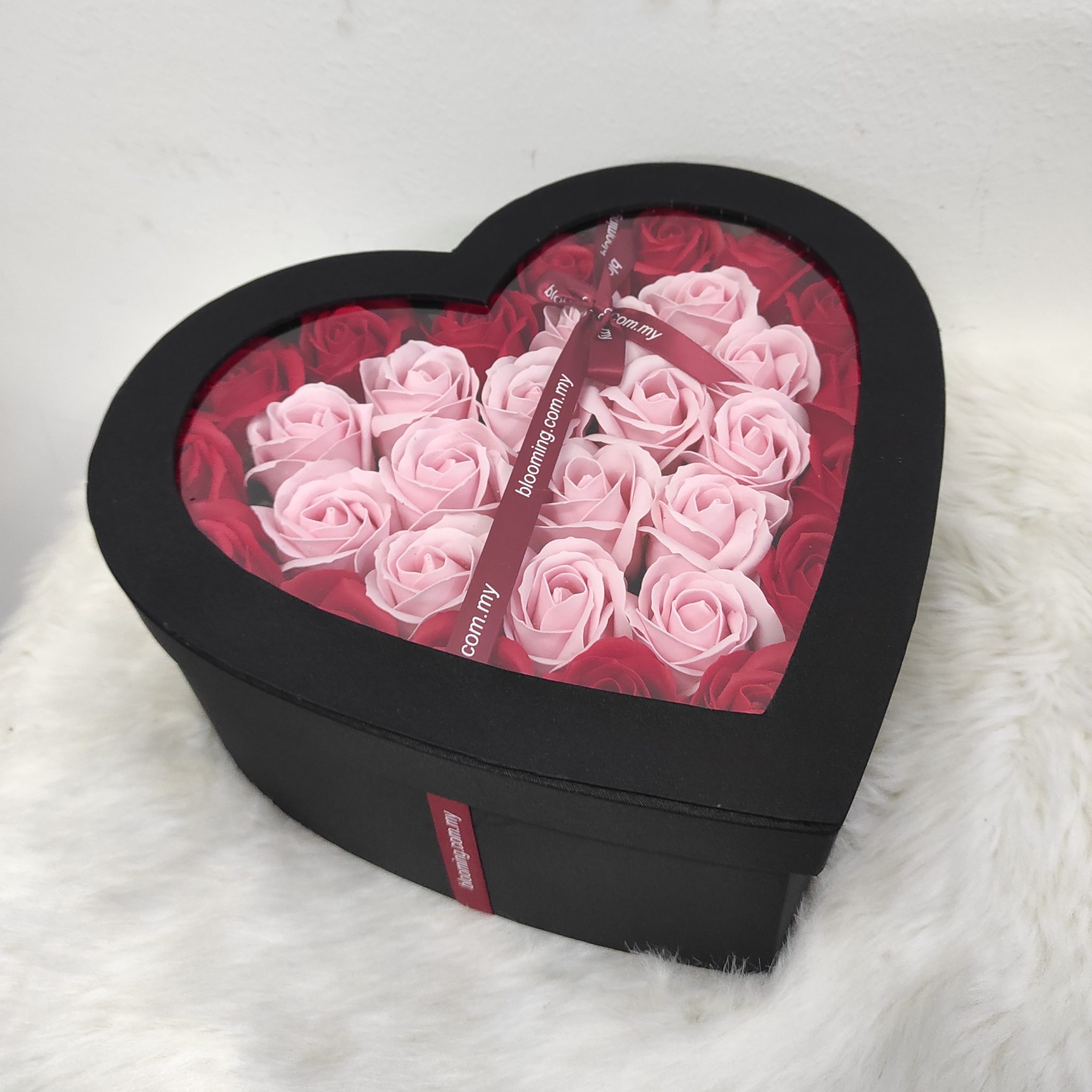 Fresh Red & Pink Roses in heartshape Box - Blooming