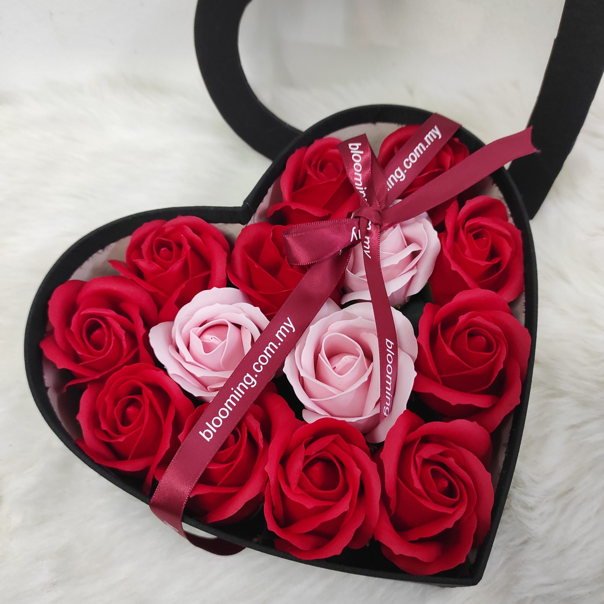 Fresh Red & Pink Roses in heartshape Box - Blooming