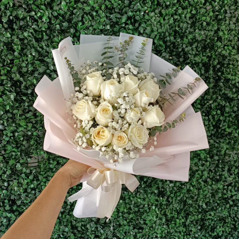 Classic white roses with baby breath hand bouquet - Blooming